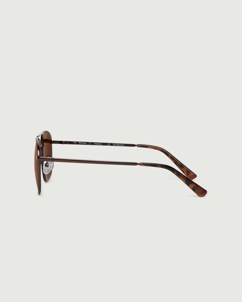 Val – Sunnies Studios INT